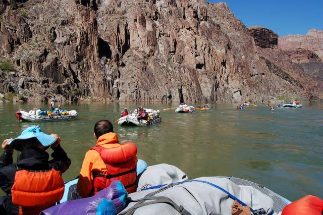 The Difference Between Oar-Powered Rafts and Motorized Rafts - Grand ...